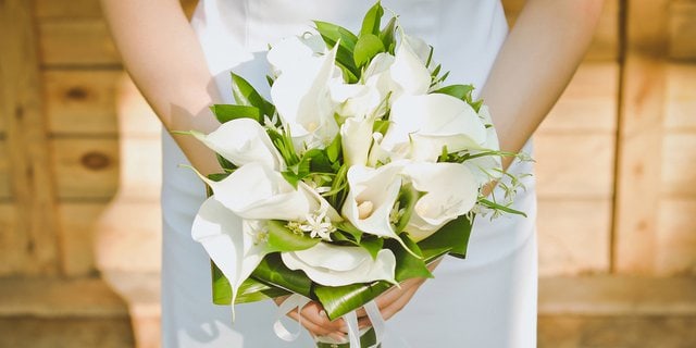 8 Jenis & Makna Bunga yang Biasa Dipakai untuk Hand Bouquet Pengantin ...